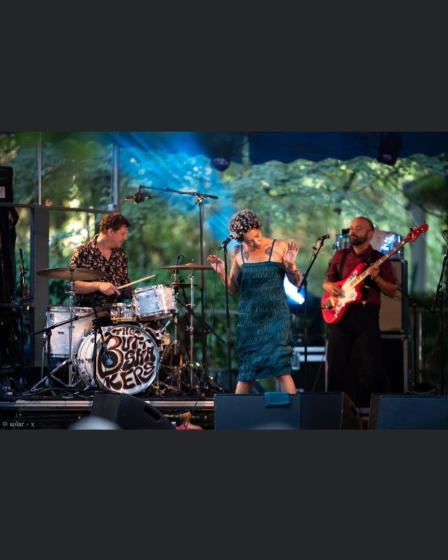 THE BUTTSHAKERS - Rituber